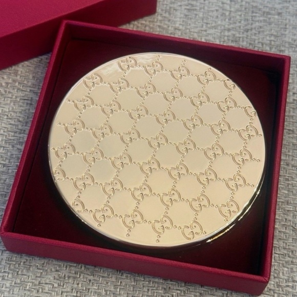 Gucci | Accessories | Gucci Goldtone Embossed Round Mirror Compact In ...